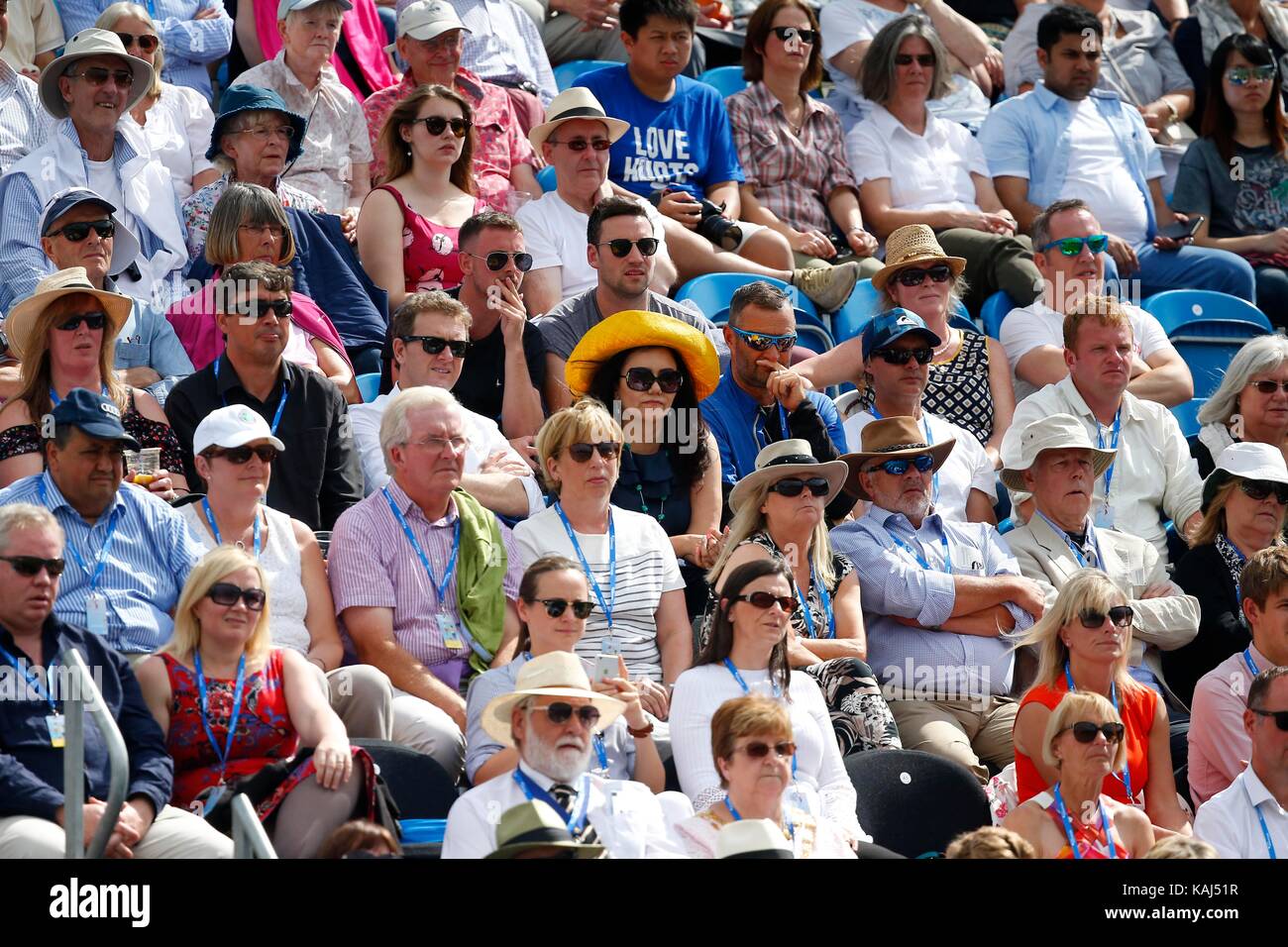 Tennis fans hi-res stock photography and images - Alamy