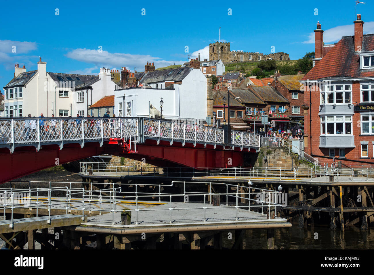Swing Bridge and River Esk, Whitby, North Yorkshire Stock Photo - Alamy