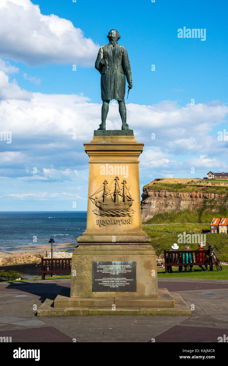 Captain cook memorial whitby hi-res stock photography and images - Alamy