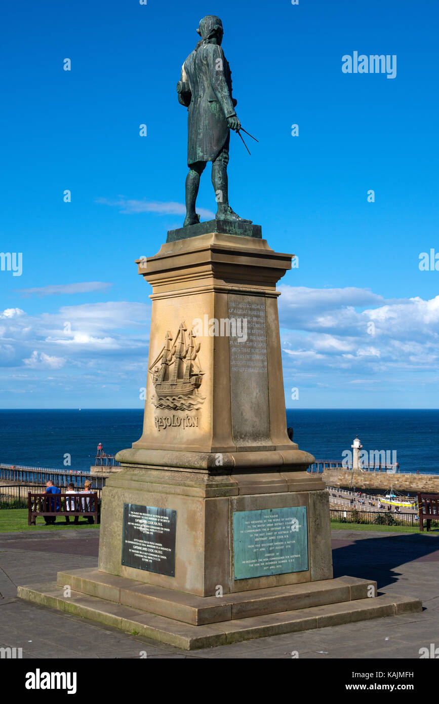 Captain cook memorial whitby hi-res stock photography and images - Alamy