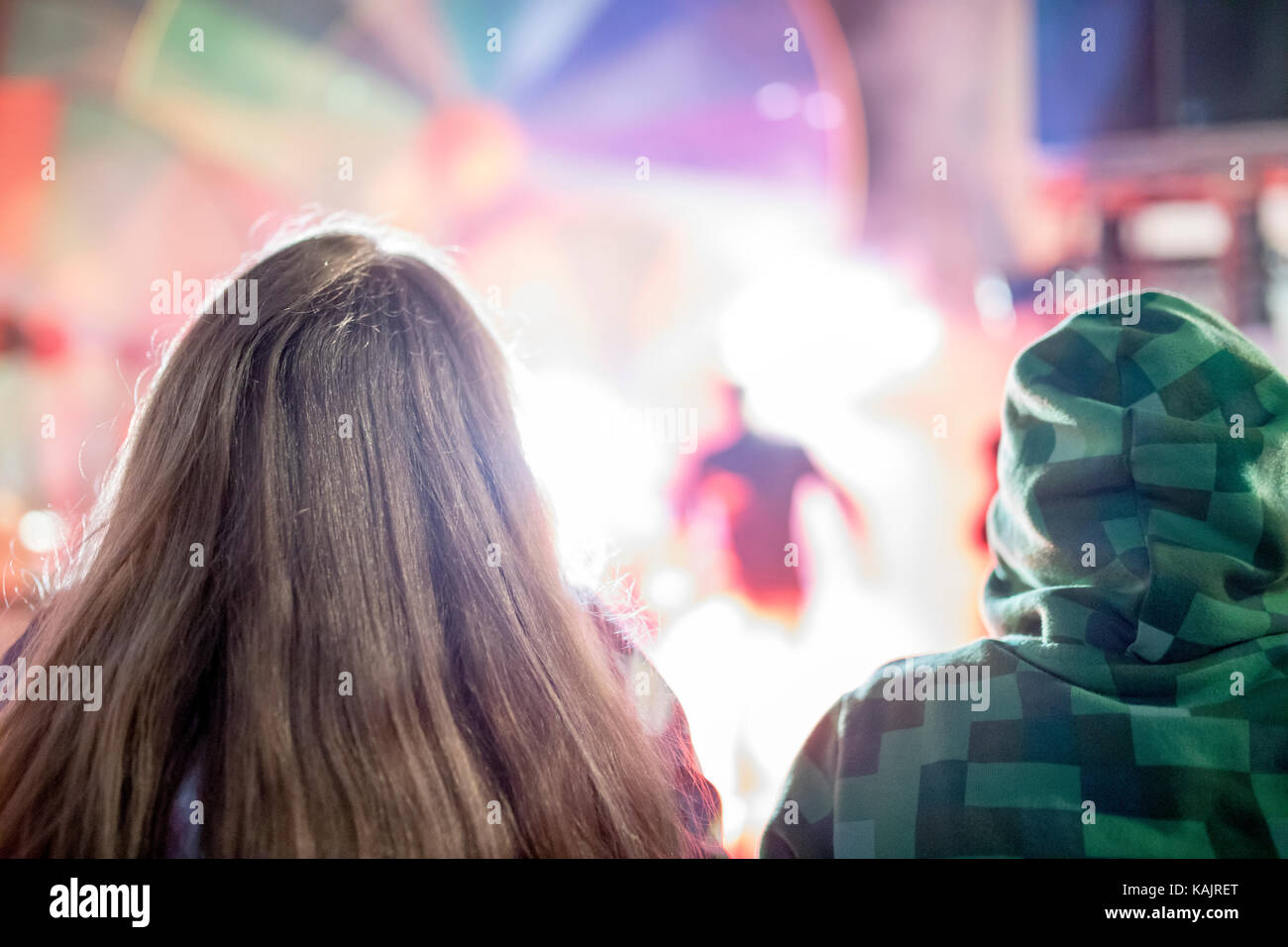 Crowd silhouette head heads hi-res stock photography and images - Alamy