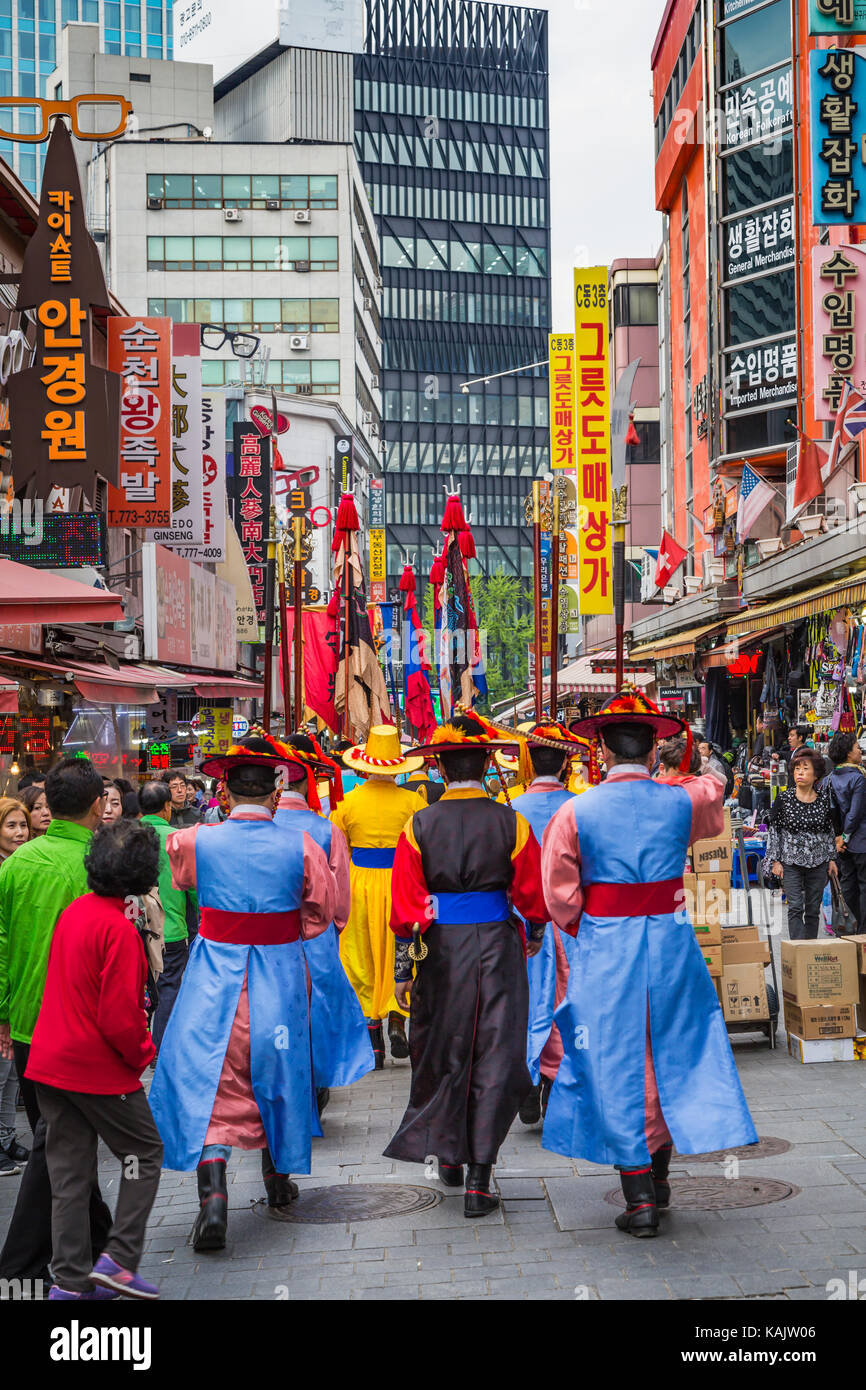 Korean instruments hi-res stock photography and images - Alamy
