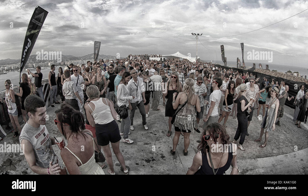 Ibiza party crowd hi-res stock photography and images - Alamy