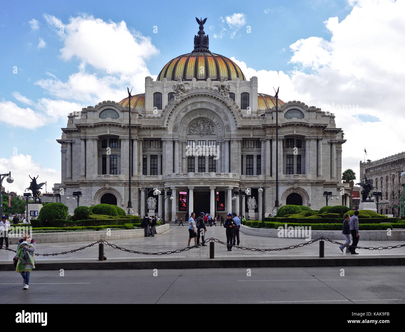 Mexico City, Mexico - 2017: The Palacio de Bellas Artes (Palace of Fine ...