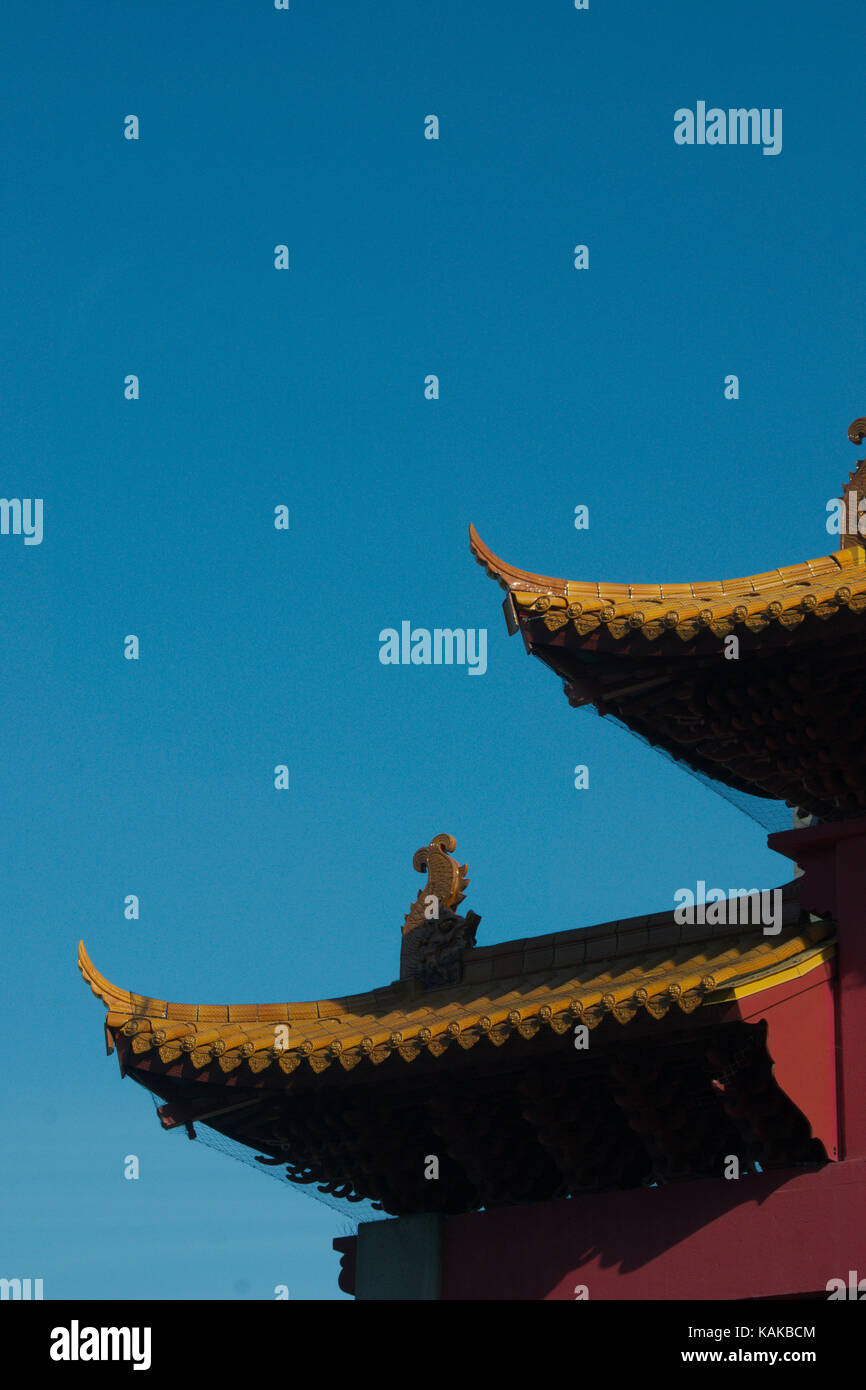 Chinese Pagoda Roof Tiles Top Corner Ornementation Chinatown in ...