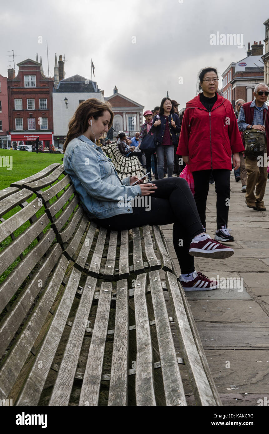 Smoking bench hi-res stock photography and images - Alamy