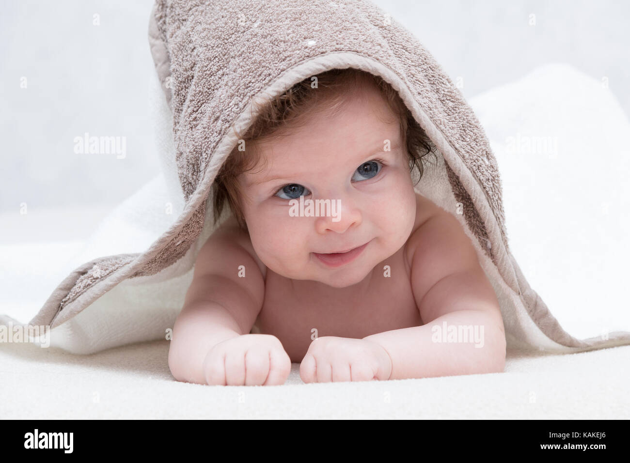 Child clean face smile towel hi-res stock photography and images - Alamy