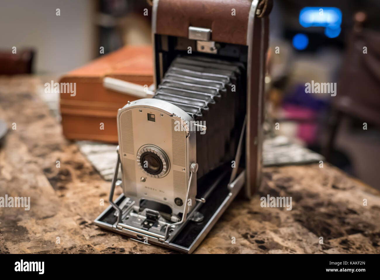 Antique photo equipment hi-res stock photography and images - Alamy