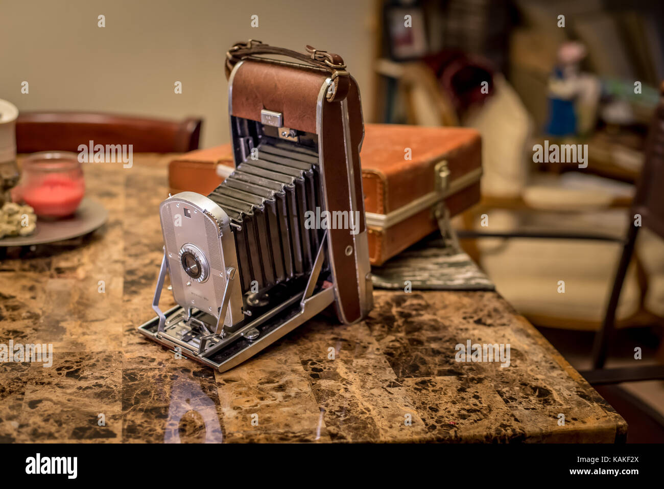 Antique photo equipment hi-res stock photography and images - Alamy