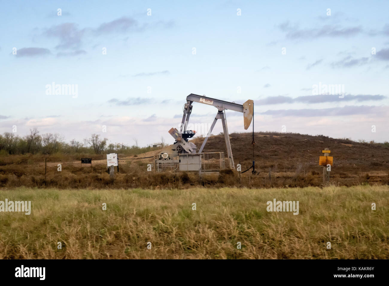 Desert Well High Resolution Stock Photography and Images - Alamy