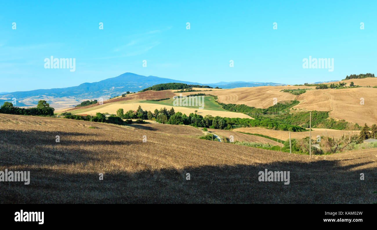 Beautiful landscape of Tuscany summer morning countryside in ...