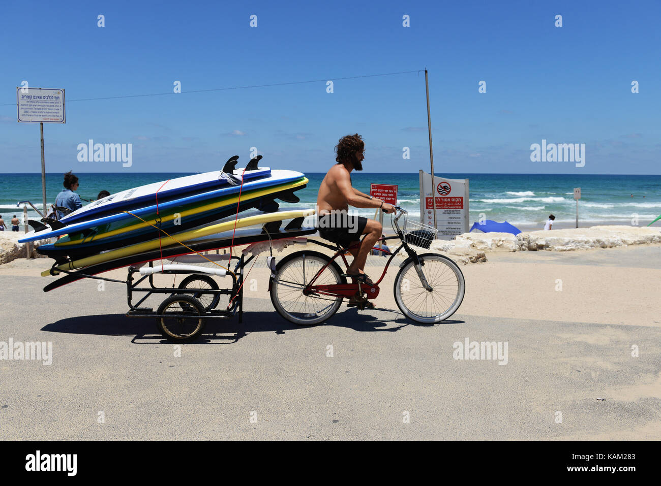 Transporting surfboard hi-res stock photography and images - Alamy