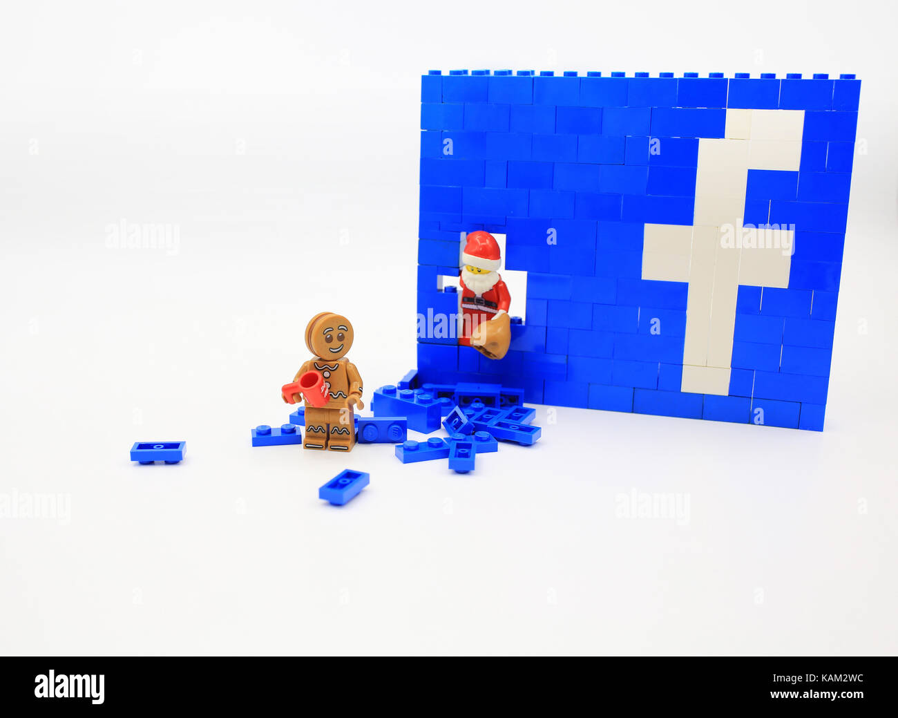 Facebook logo and globe hi-res stock photography and images - Alamy