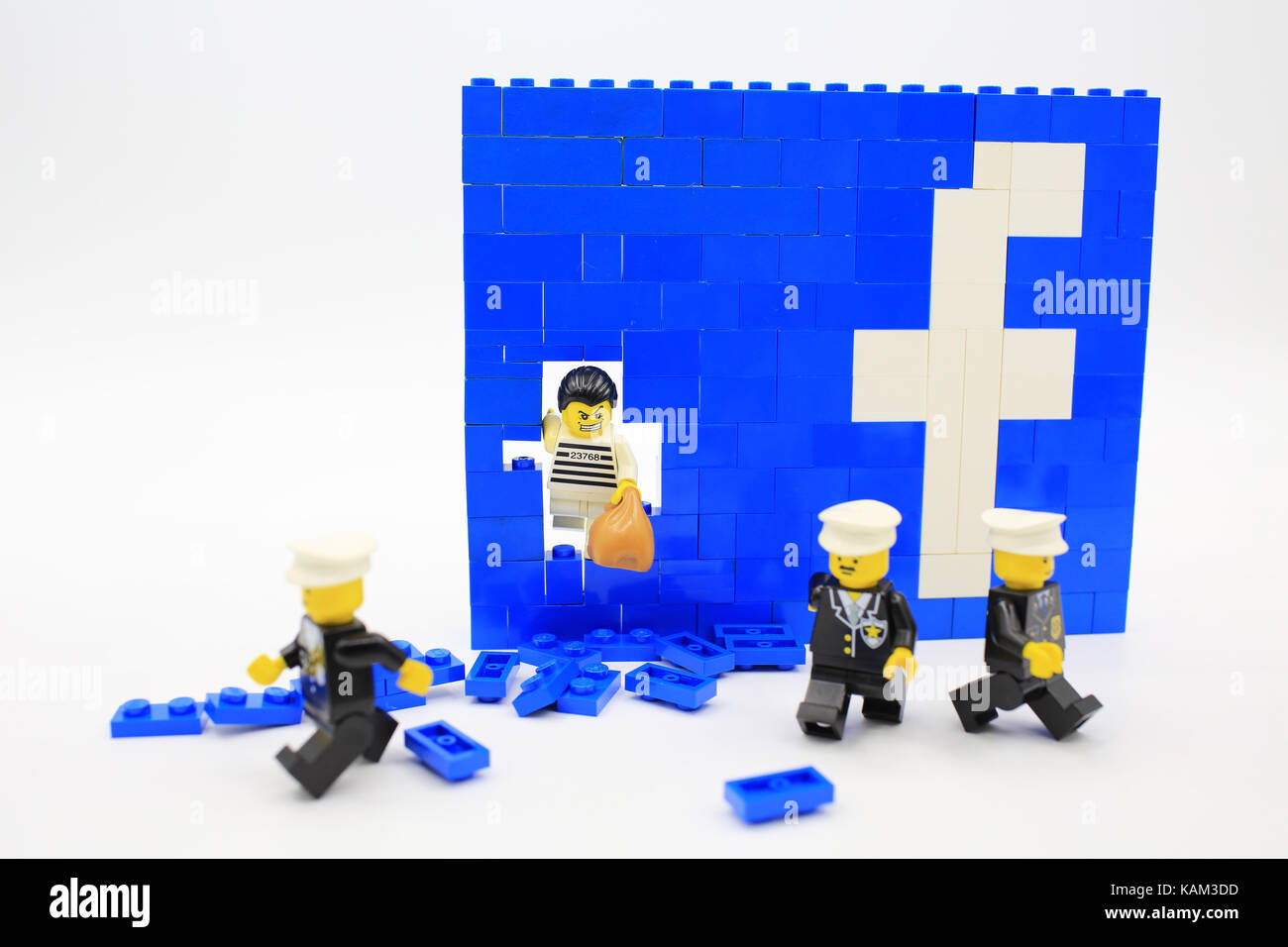 Lego globe hi-res stock photography and images - Alamy