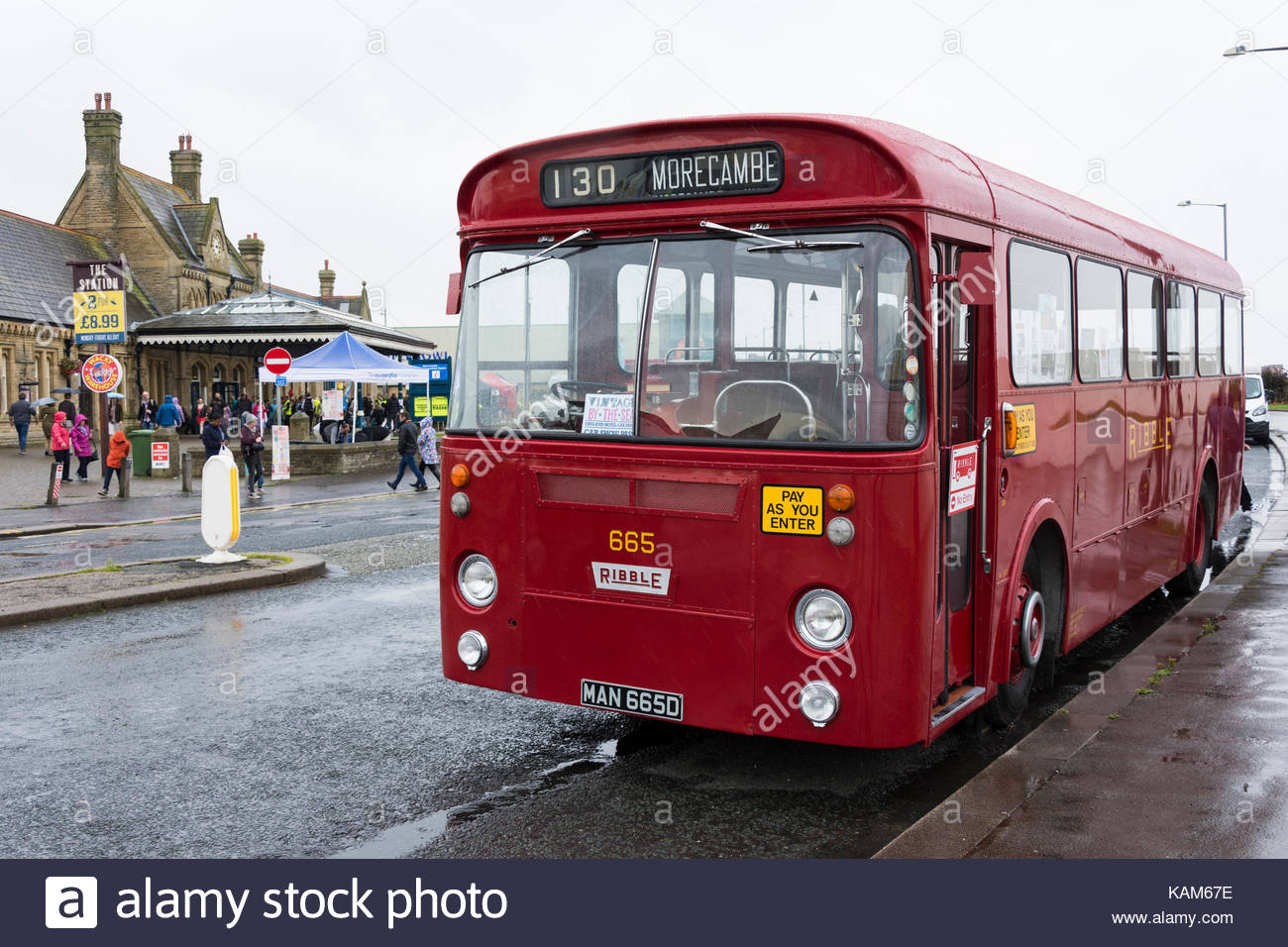 Bus Single Decker High Resolution Stock Photography and Images - Alamy