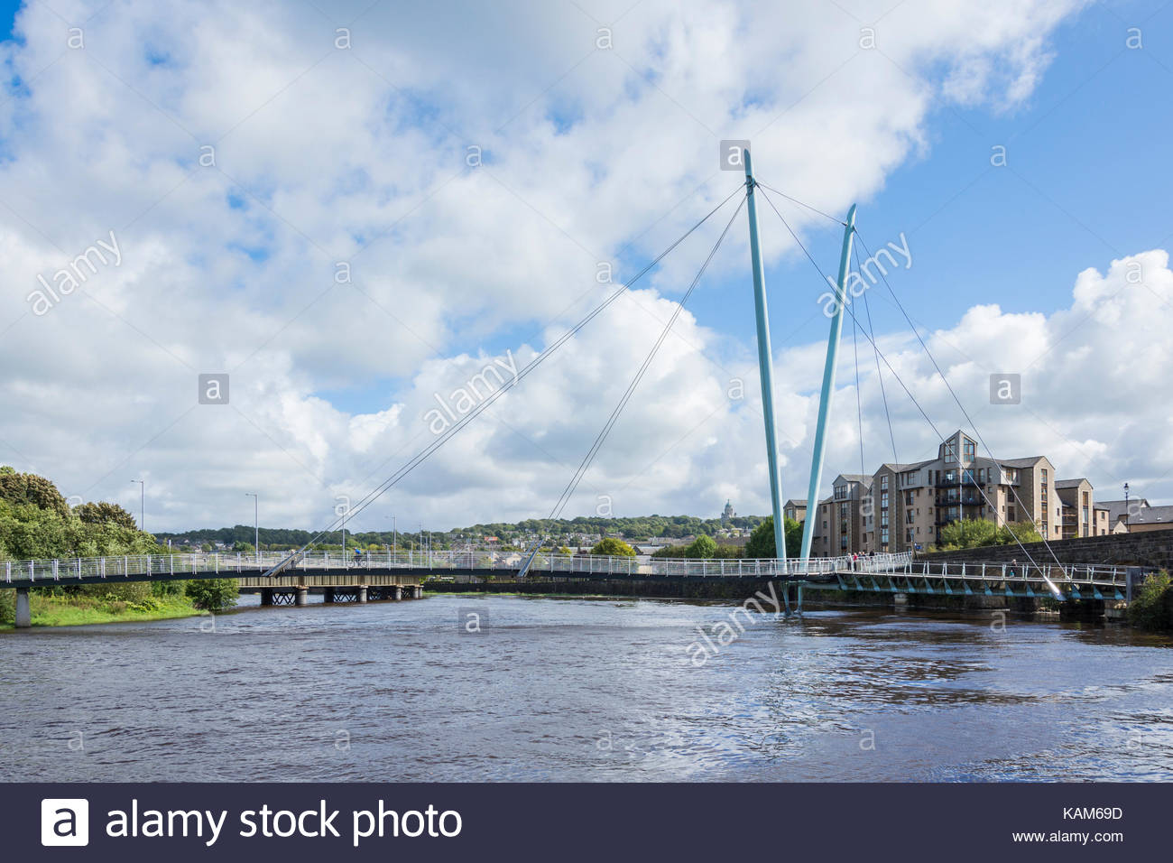 Lune Millennium Bridge High Resolution Stock Photography and Images - Alamy