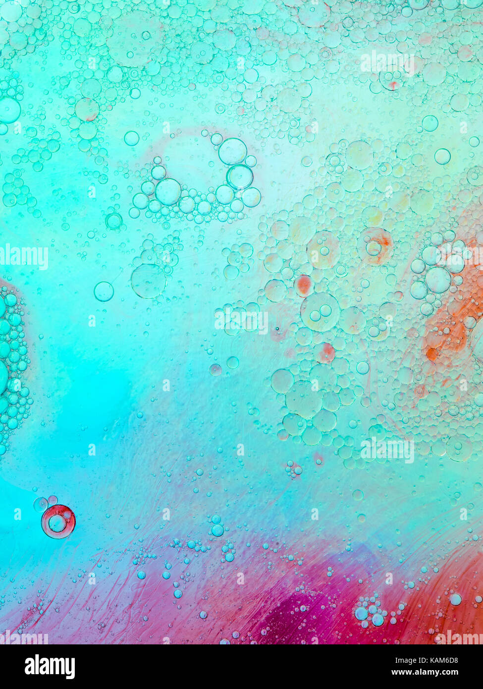 texture of oil mixed in water Stock Photo - Alamy