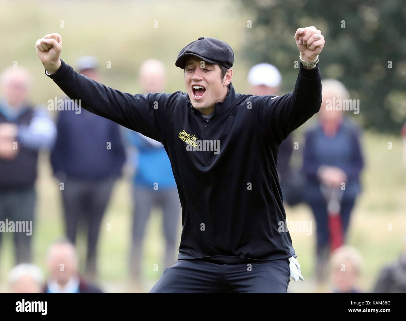 Vernon Kay and CEO reacts as a member of Close House Golf Club Veer ...