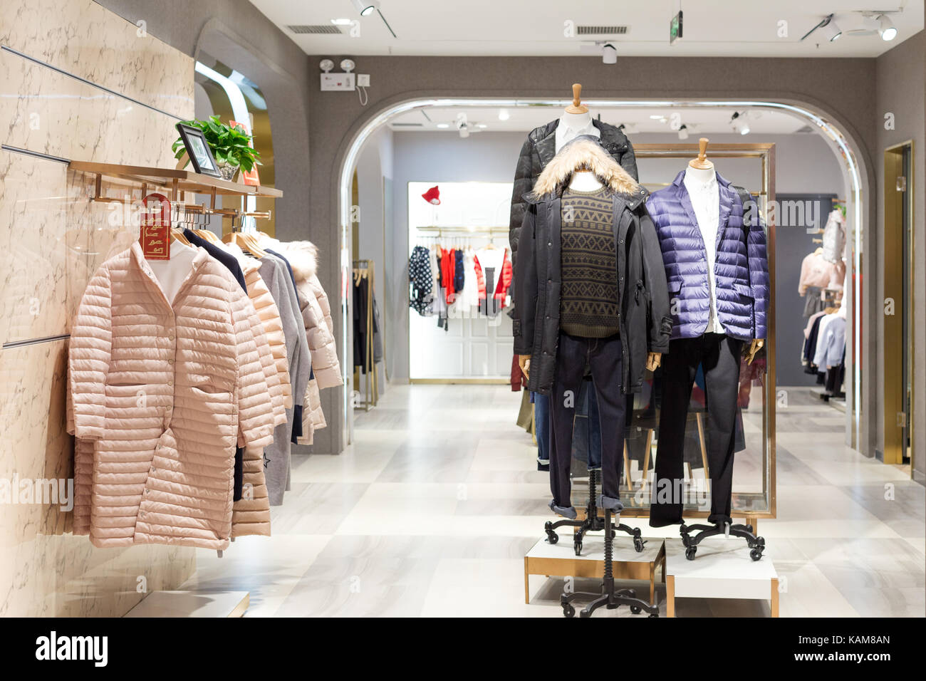 Modoern hi-res stock photography and images - Alamy