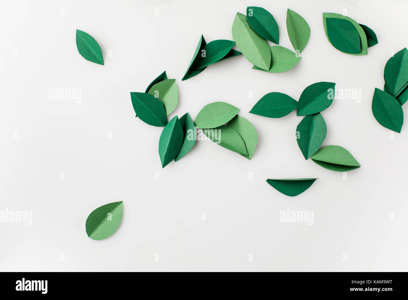 heap of green paper leaves Stock Photo - Alamy