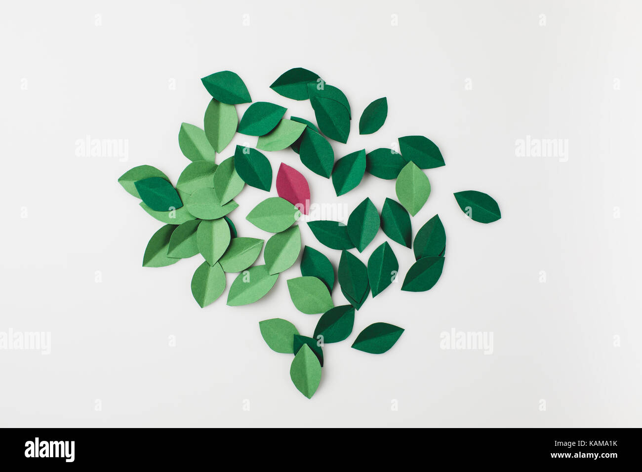 heap of green paper leaves Stock Photo - Alamy