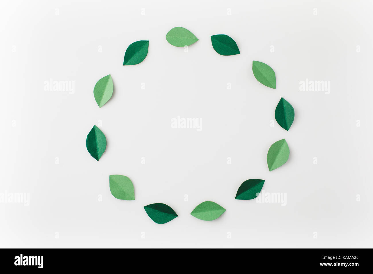 round frame of green paper leaves Stock Photo - Alamy