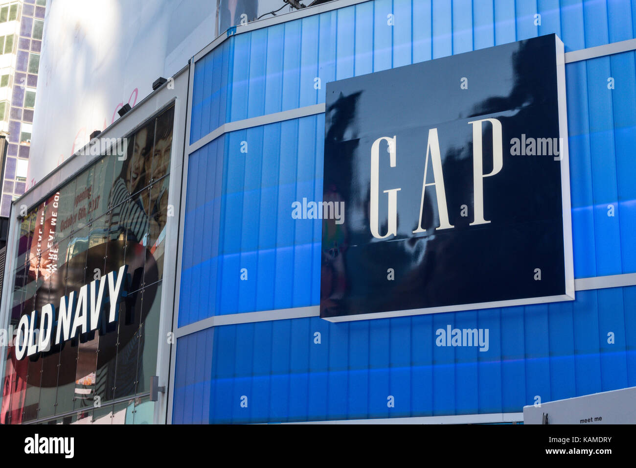 Billboard gap in new york hi-res stock photography and images - Alamy