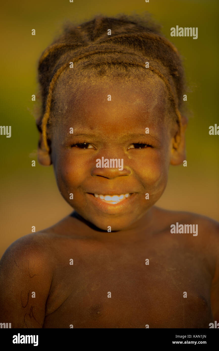 Beautiful african girl hi-res stock photography and images - Alamy