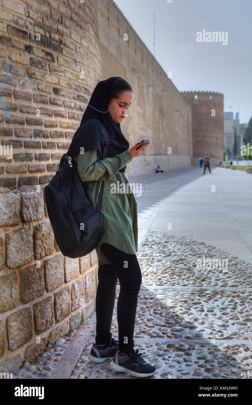 Fars Province Shiraz Iran 19 April 2017 A Teenage Girl In A