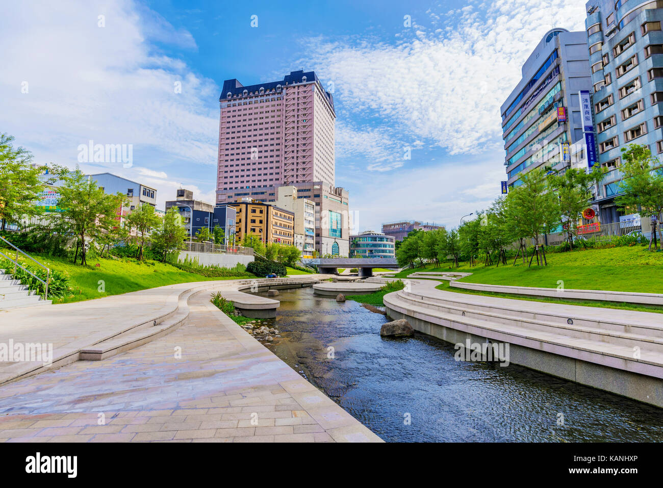 Taichung skyline hi-res stock photography and images - Alamy