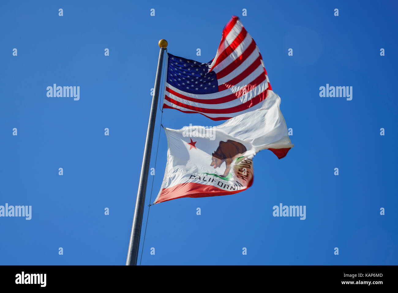 California flag hi-res stock photography and images - Alamy