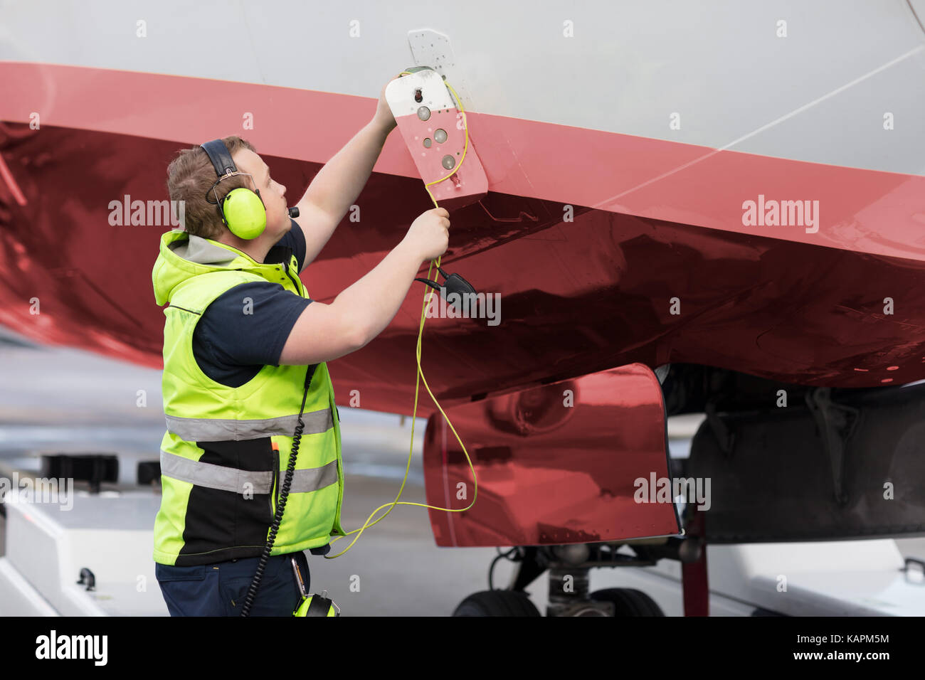 Airplane cable hi-res stock photography and images - Alamy