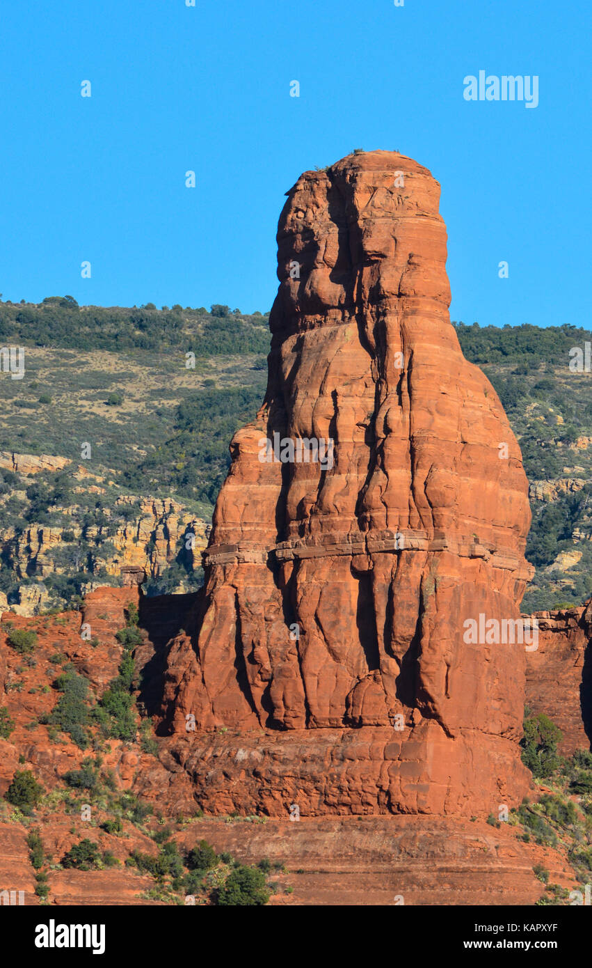 Towering sandstone cliffs in Sedona Arizona Stock Photo - Alamy