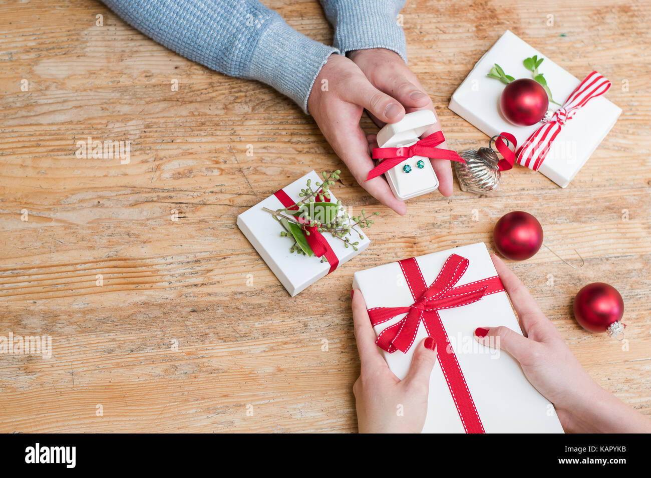 Beautiful couple on christmas hi-res stock photography and images - Alamy