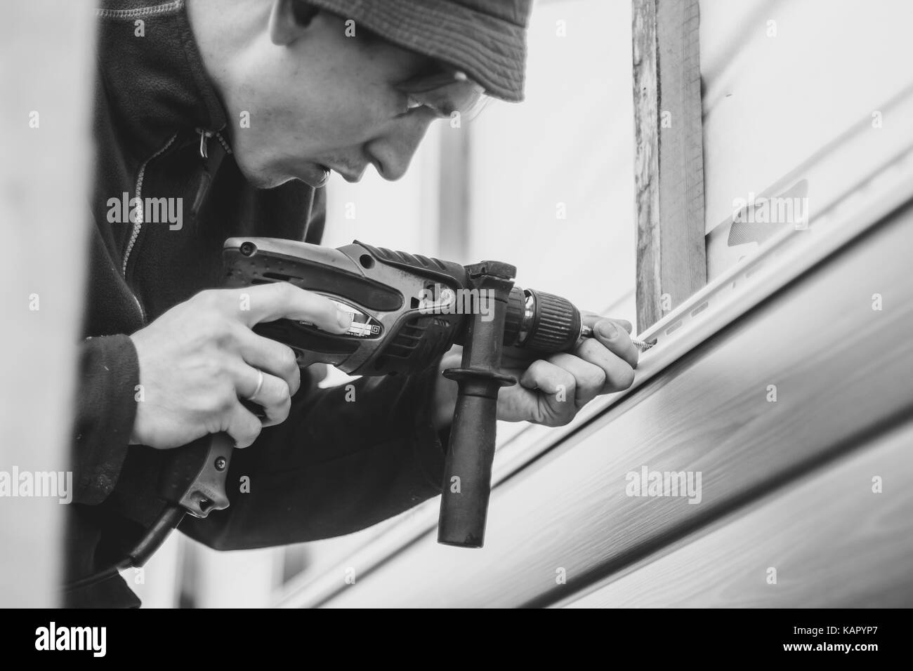 Cladding work Black and White Stock Photos & Images - Alamy