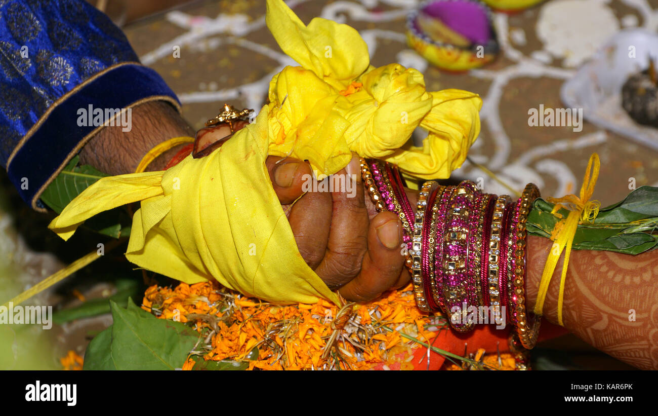 One of the most significant rituals in hindu wedding ceremony hi-res ...