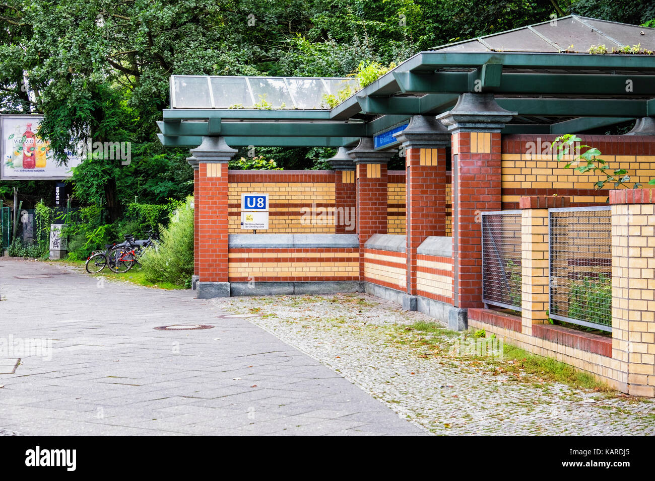Karl-Bonhoeffer-Nervenklinik U-bahn station The Berlin U-Bahn ...