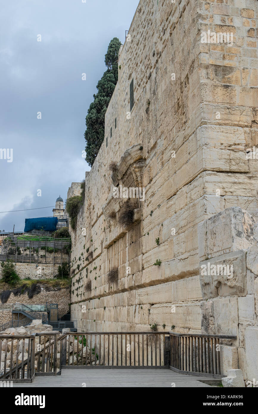 Temple build hi-res stock photography and images - Alamy
