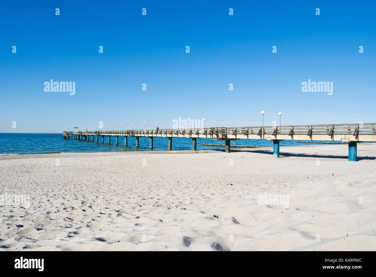 Holy dam, sea bridge on the beach in saint's dam, Heiligendamm ...