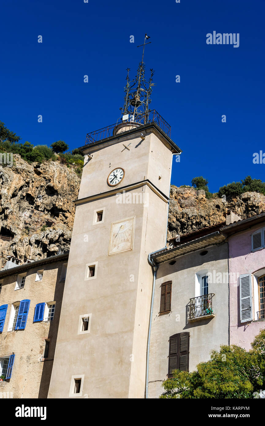 Cotignac et son rocher hi-res stock photography and images - Alamy