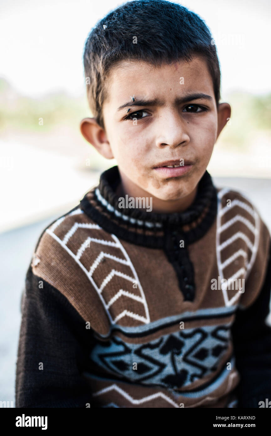 Look looking moroccan boy hi-res stock photography and images - Alamy