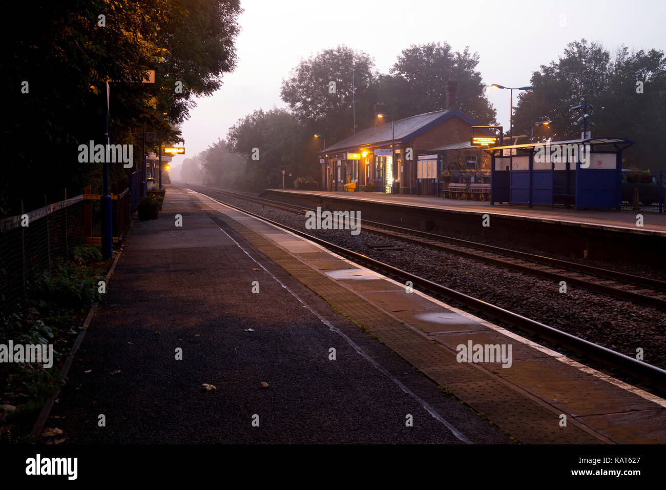Warwick railway station, misty, early morning, Warwickshire, England ...