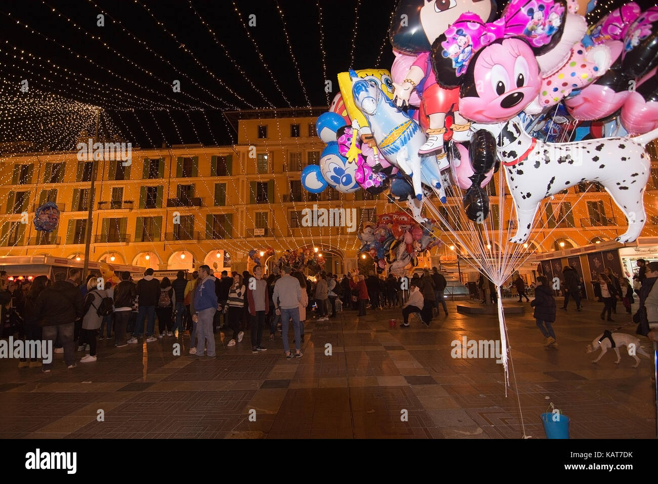 PALMA DE MALLORCA, BALEARIC ISLANDS, SPAIN - DECEMBER 3, 2016: Plaza ...
