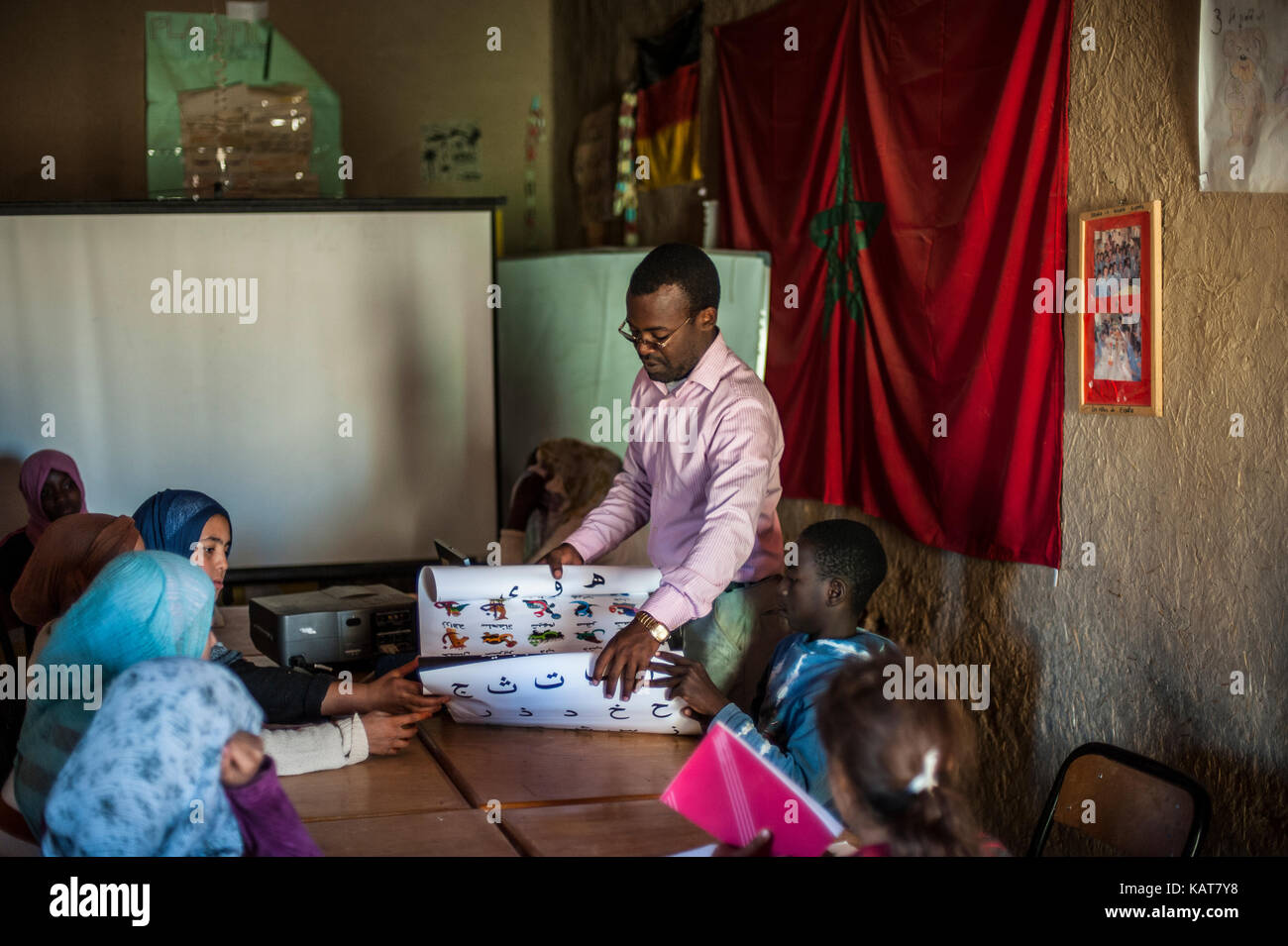 Primary school in morocco hi-res stock photography and images - Alamy
