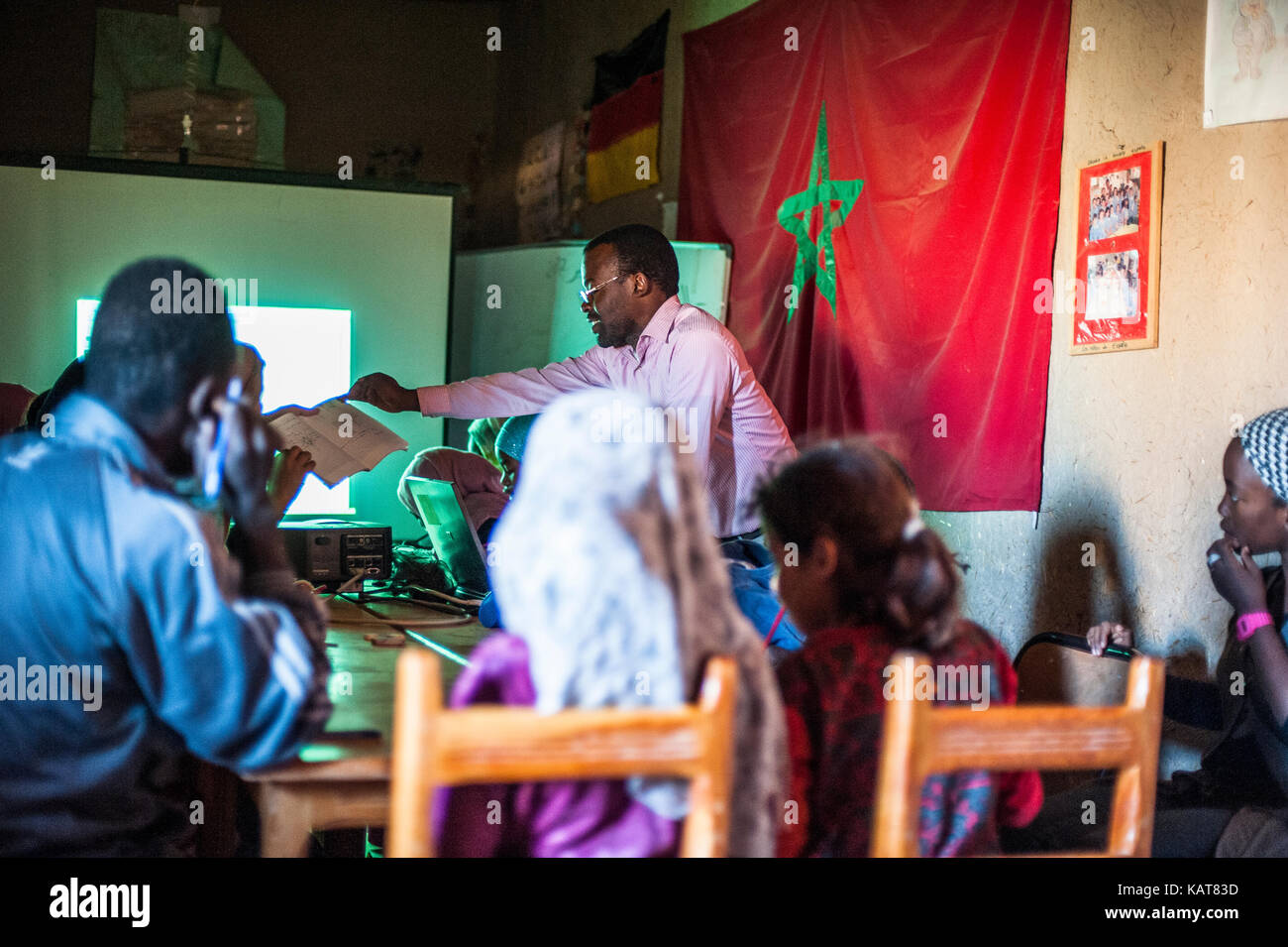 Primary school in morocco hi-res stock photography and images - Alamy