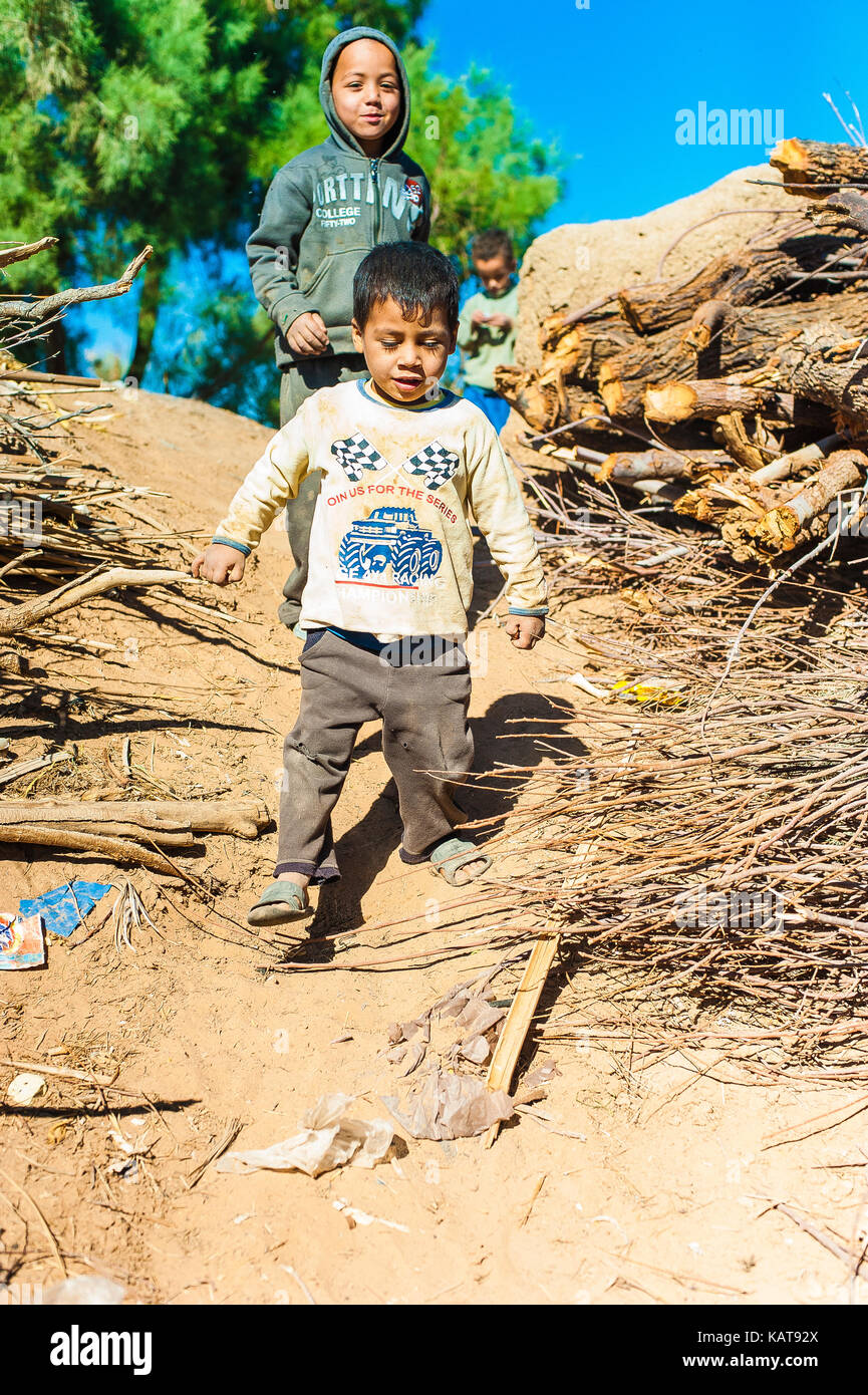 Arab children playing sport hi-res stock photography and images - Alamy