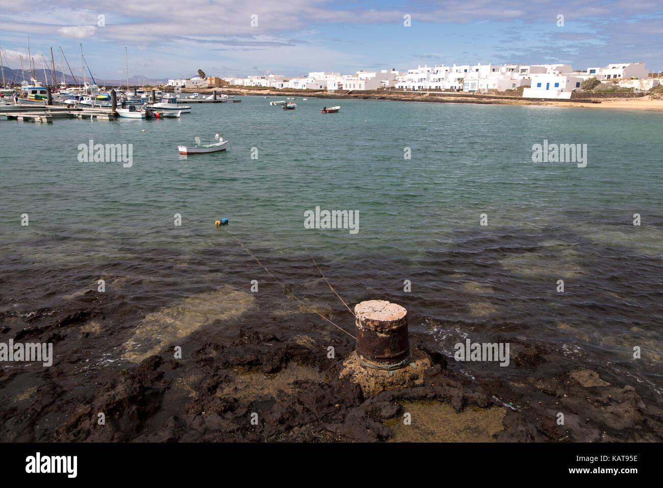 Caleta de Sebo harbour and village, La Isla Graciosa, Lanzarote, Canary ...