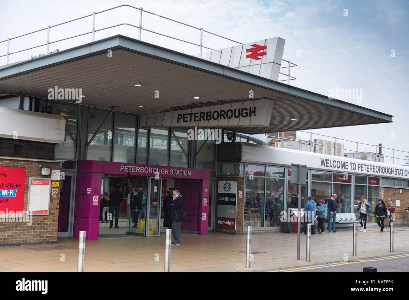 Peterborough Station, Peterborough, Cambridgeshire, UK. 27th Sep, 2017 ...
