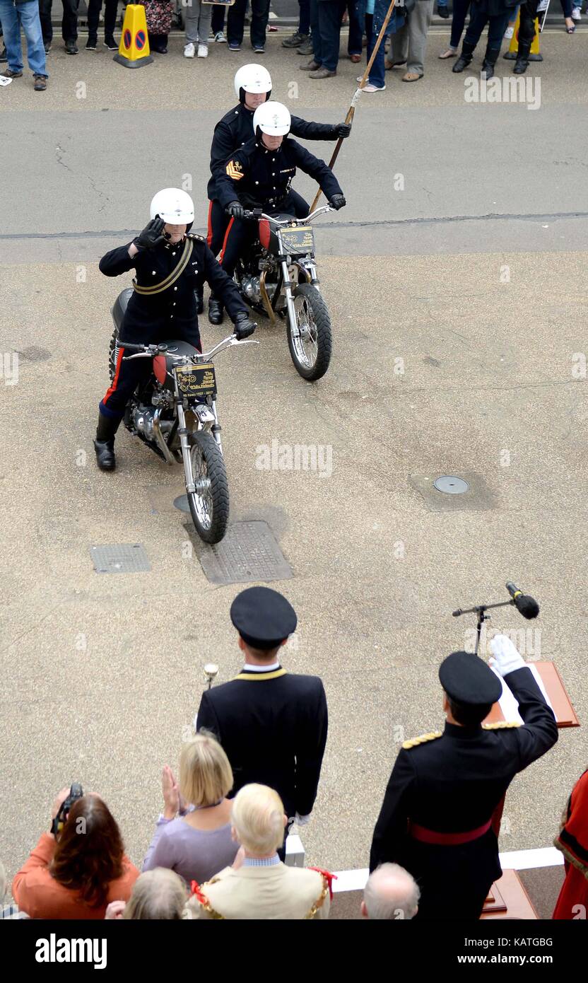 Blandford, Dorset, UK. 27th Sep, 2017. Royal Signals White Helmets ...