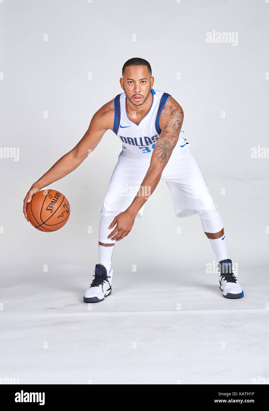Sept 25, 2017: Dallas Mavericks guard Devin Harris #34 poses during the ...